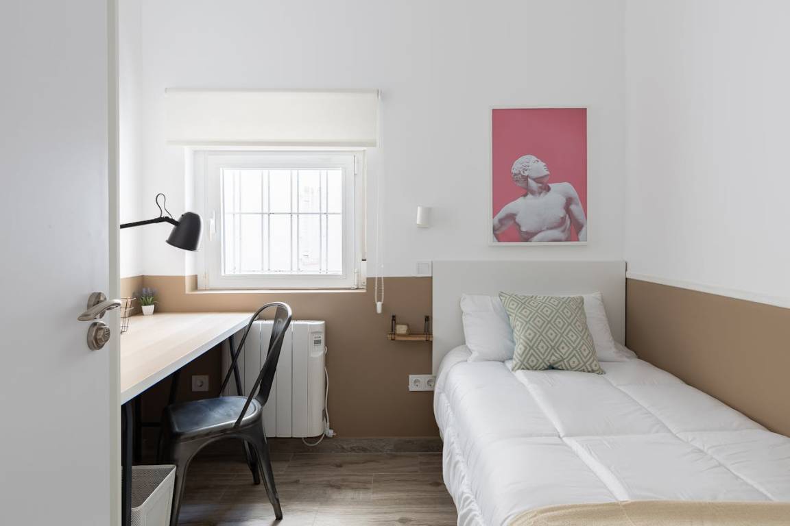 60 M² Apartamento ∙ 3 Habitaciones ∙ 3 Huéspedes - Parla