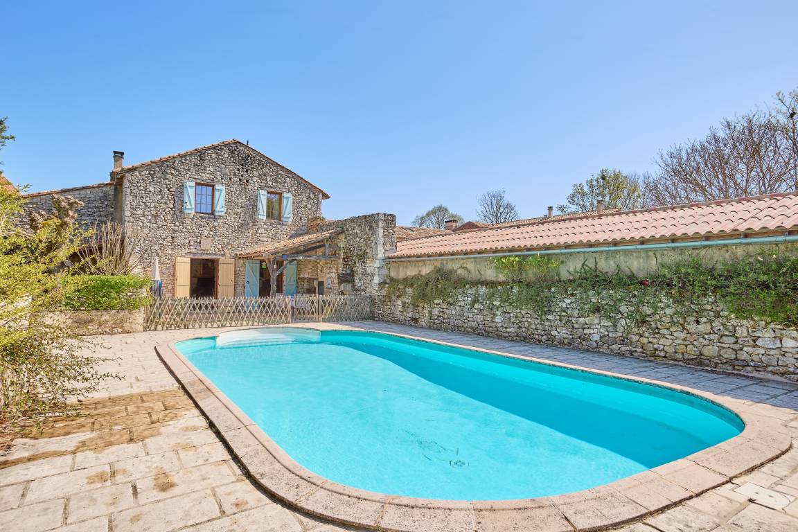 121 M² Huis ∙ 2 Slaapkamers ∙ 6 Gasten - Bergerac