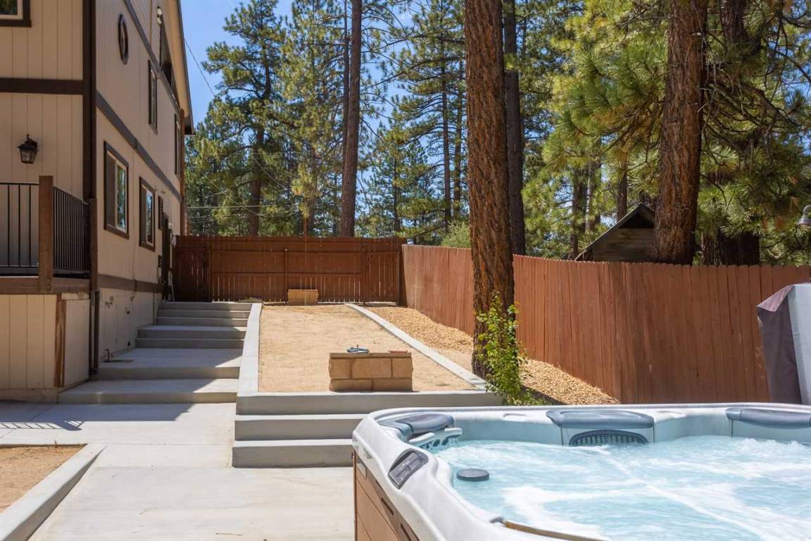 Casa ∙ 6 Habitaciones ∙ 16 Huéspedes - Big Bear Lake, CA