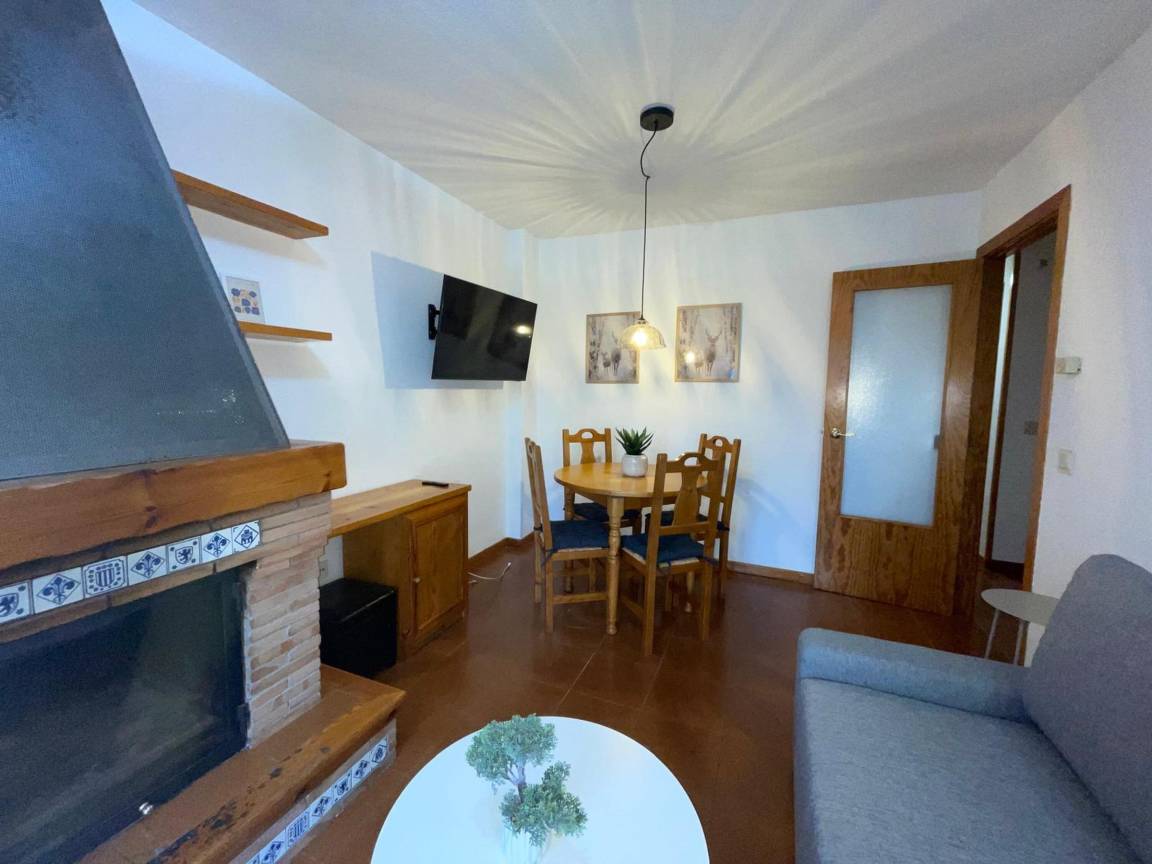 50 M² Apartamento ∙ 2 Quartos ∙ 5 Hóspedes - Jaca