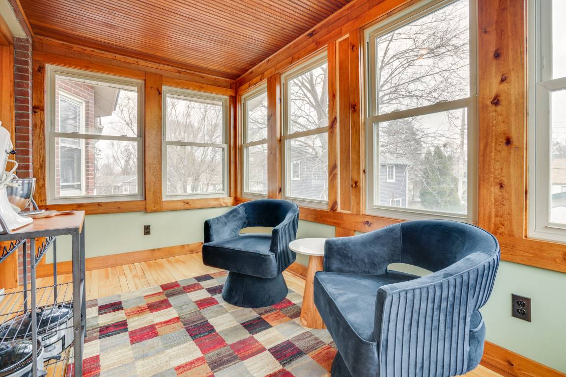 130 M² Apartment ∙ 2 Bedrooms ∙ 4 Guests - Saint Paul
