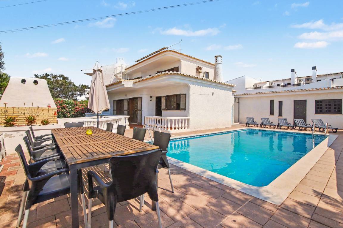 150 M² Villa ∙ 5 Chambres ∙ 10 Personnes - Guia