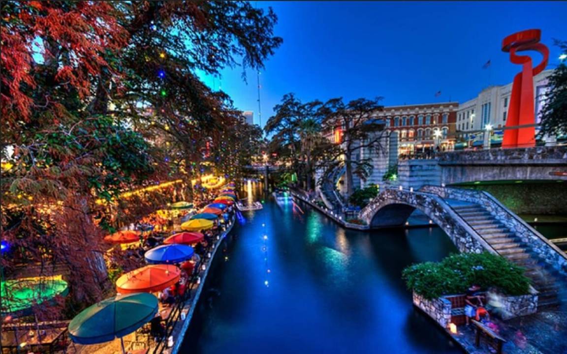 116 M² House ∙ 4 Bedrooms ∙ 10 Guests - San Antonio, TX
