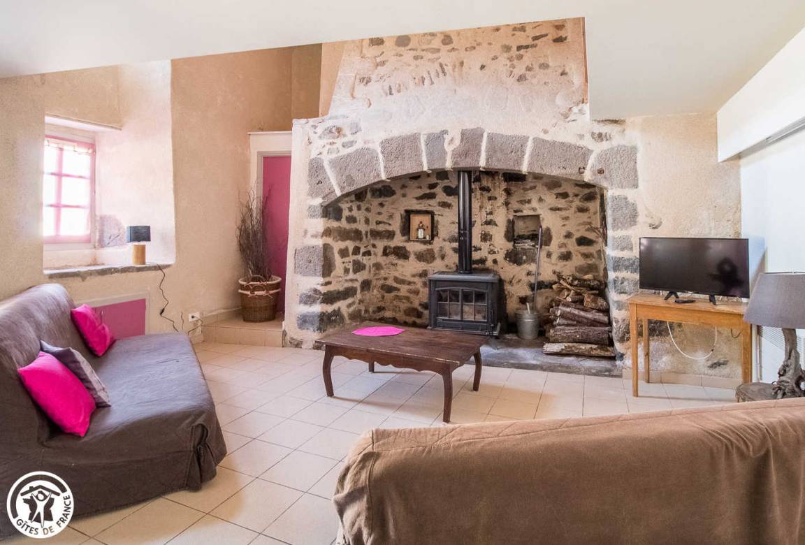 194 M² Gîte ∙ 4 Chambres ∙ 8 Personnes - Auvergne