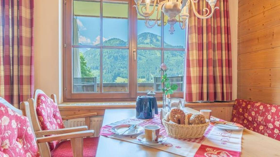 47 M² Ferienwohnung ∙ 1 Schlafzimmer ∙ 2 Gäste - Bad Hindelang