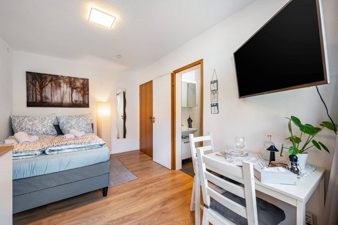 21 M² Ferienwohnung ∙ 1 Schlafzimmer ∙ 2 Gäste - Neuhausen