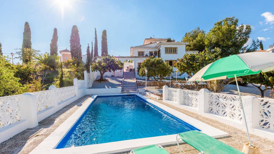 150 M² House ∙ 3 Bedrooms ∙ 6 Guests - Frigiliana