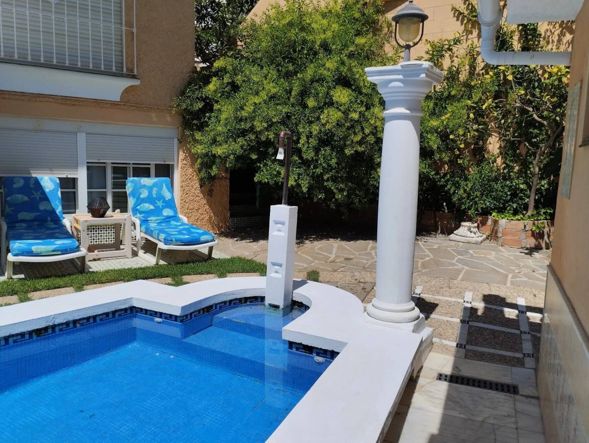 250 M² Huis ∙ 3 Slaapkamers ∙ 5 Gasten - Fuengirola
