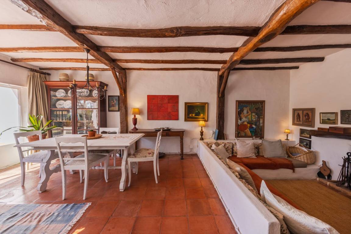 250 M² House ∙ 4 Bedrooms ∙ 9 Guests - Sintra