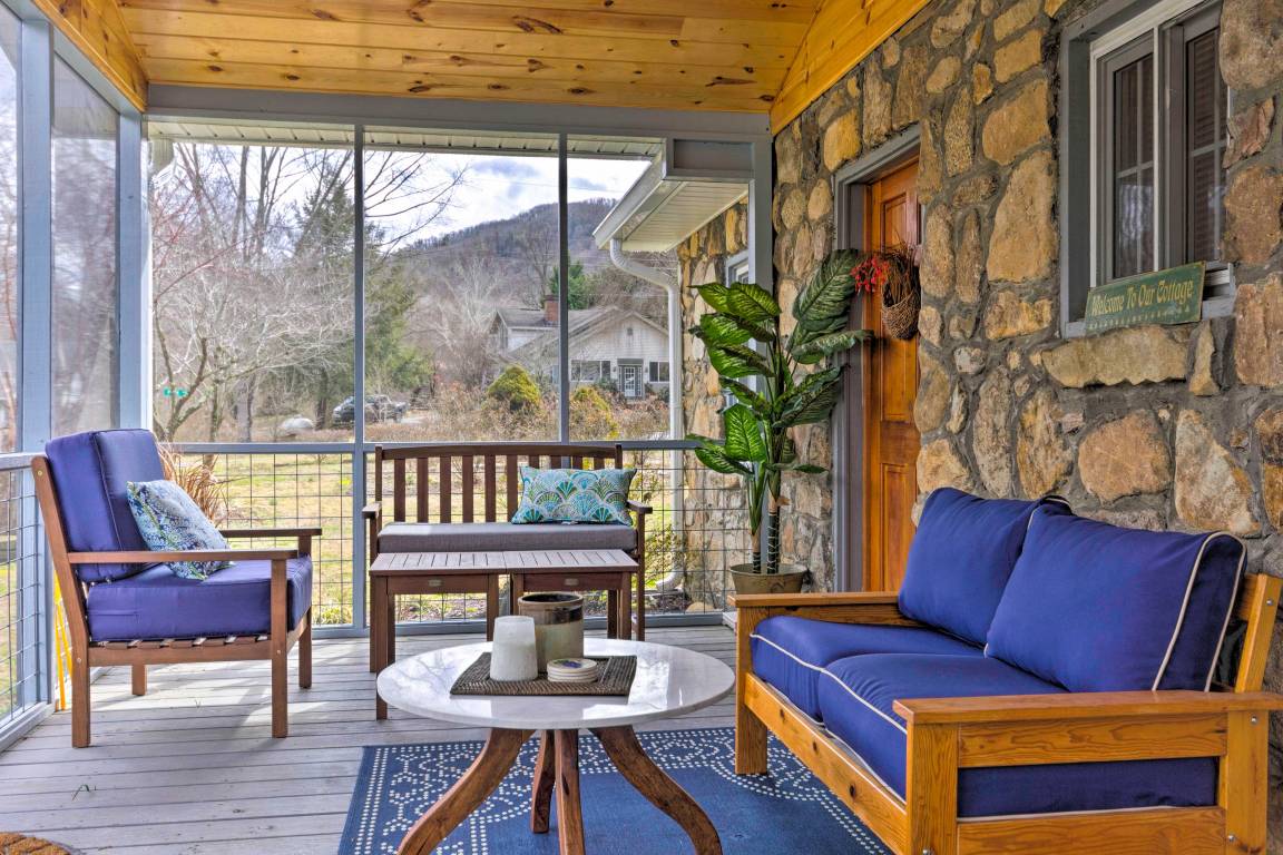 92 M² Cottage ∙ 2 Bedrooms ∙ 5 Guests - Hot Springs, NC