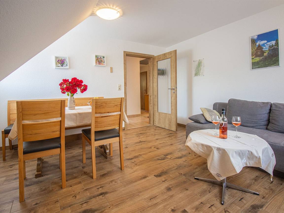 65 M² Ferienwohnung ∙ 2 Schlafzimmer ∙ 4 Gäste - Gengenbach
