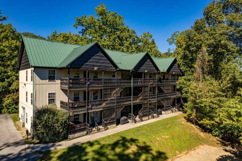 165 M² Condo ∙ 2 Bedrooms ∙ 12 Guests - Gatlinburg, TN