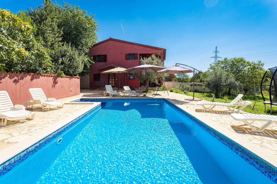 160 M² Talo ∙ 4 Makuuhuonetta ∙ 8 Vierasta - Pješčana Uvala