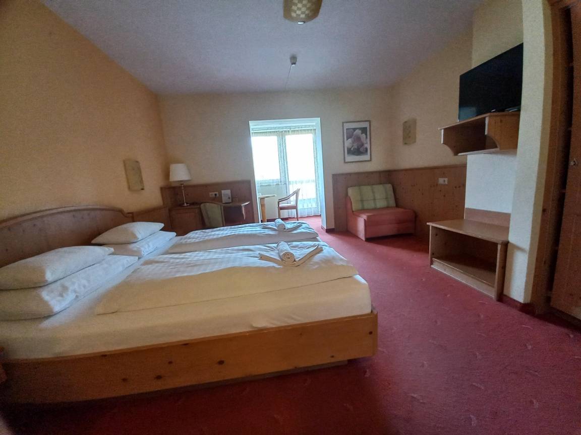 22 M² Hôtel ∙ 1 Chambre ∙ 2 Personnes - Itter