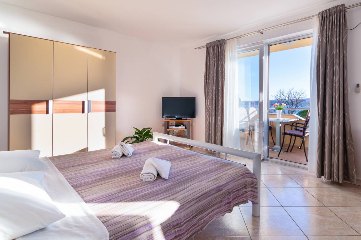68 M² Ferienwohnung ∙ 2 Schlafzimmer ∙ 5 Gäste - Crikvenica