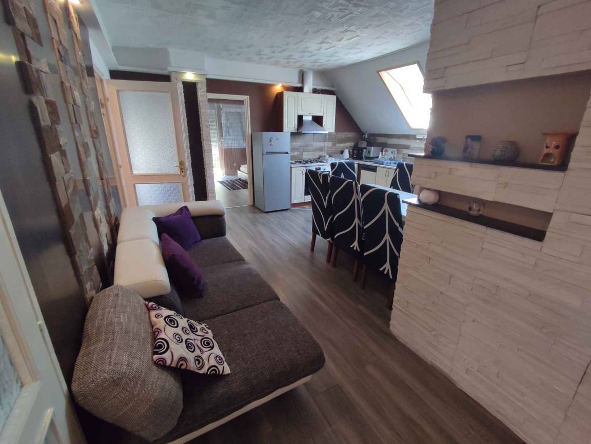 120 M² Appartement ∙ 5 Chambres ∙ 10 Personnes - Siófok