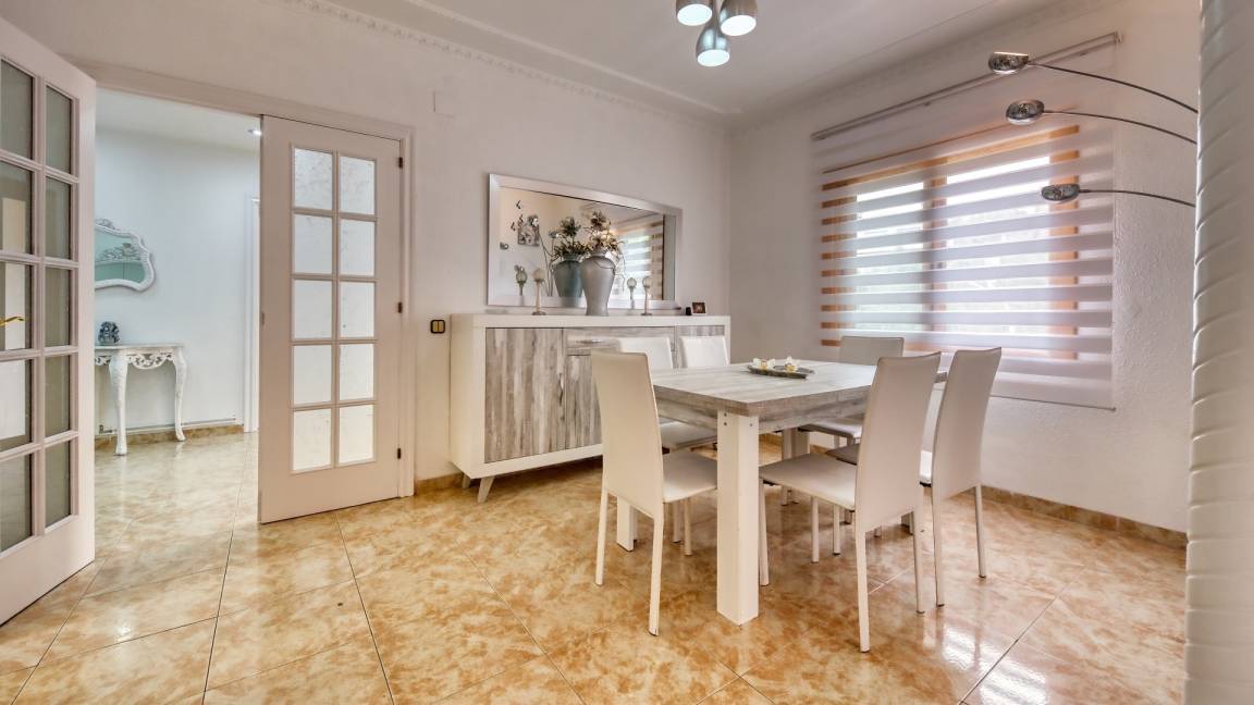 150 M² Villa ∙ 4 Schlafzimmer ∙ 10 Gäste - Lloret de Mar