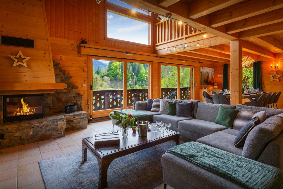 247 M² Chalet ∙ 6 Chambres ∙ 12 Personnes - Taninges