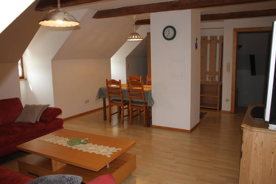 65 M² Ferienwohnung ∙ 2 Schlafzimmer ∙ 4 Gäste - Grafenau
