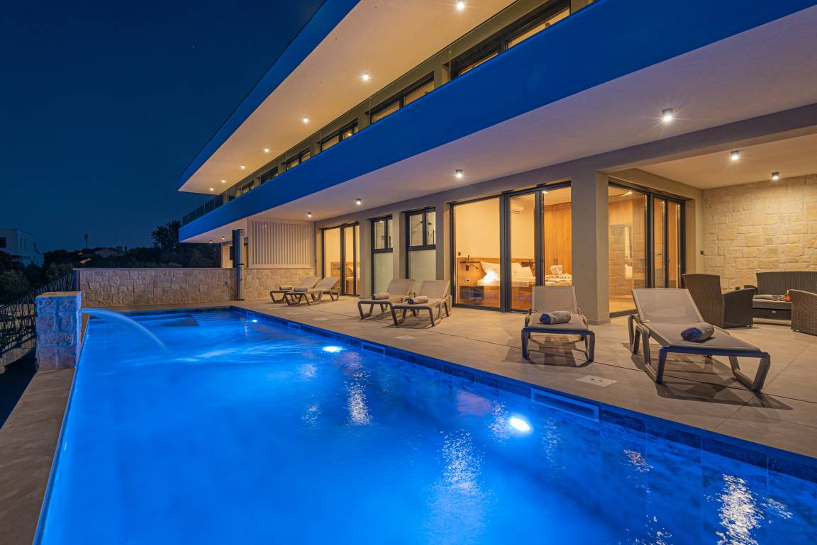205 M² Villa ∙ 3 Chambres ∙ 8 Personnes - Vodice
