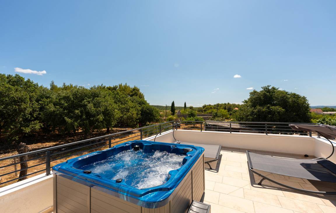 150 M² Ferienwohnung ∙ 4 Schlafzimmer ∙ 8 Gäste - Kroatien