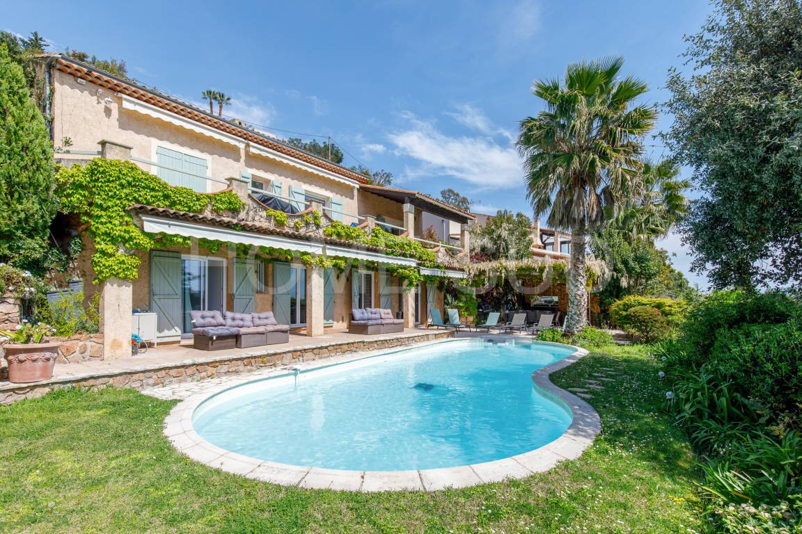 210 M² Villa ∙ 5 Bedrooms ∙ 10 Guests - Mandelieu-La Napoule