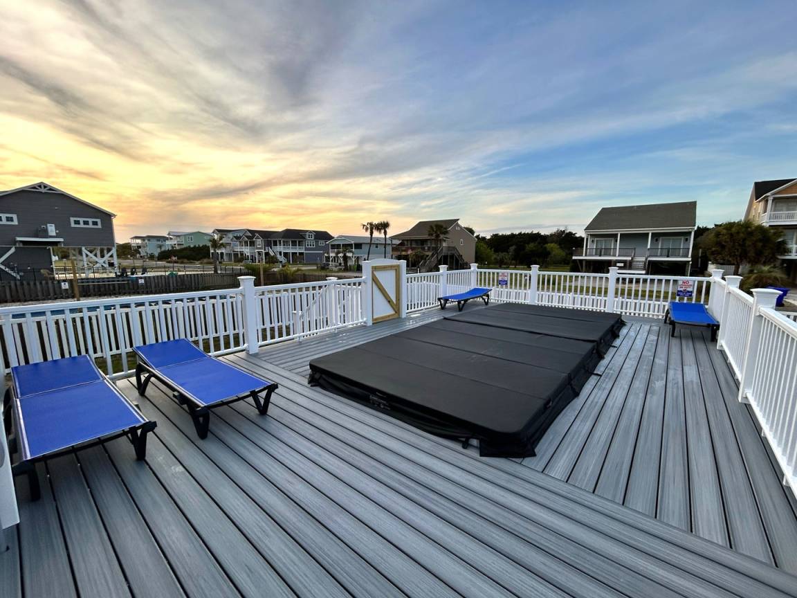 House ∙ 4 Bedrooms ∙ 8 Guests - Long Beach, NC