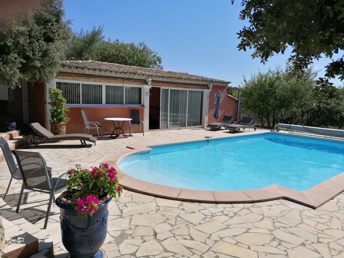 60 M² Villa ∙ 1 Schlafzimmer ∙ 4 Gäste - Nîmes