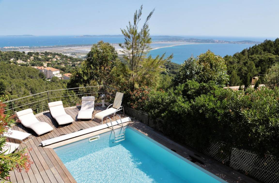 193 M² Mökki ∙ 5 Makuuhuonetta ∙ 10 Vierasta - Var