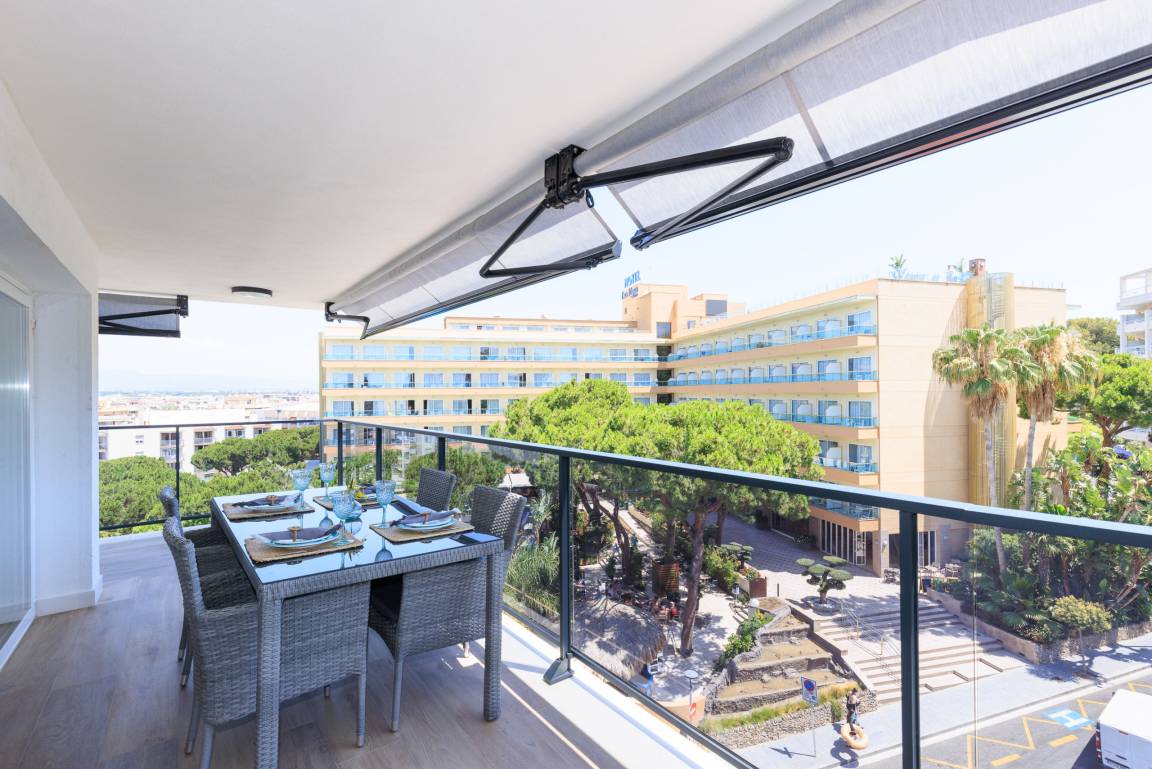 84 M² Apartamento ∙ 2 Habitaciones ∙ 4 Huéspedes - Salou