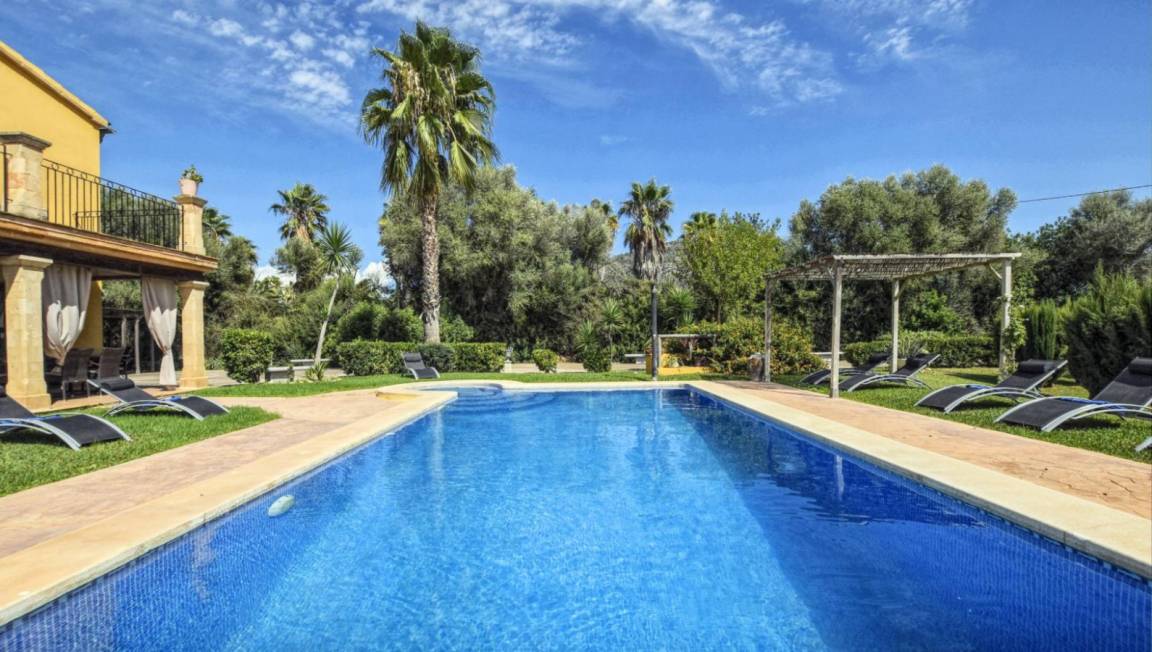 198 M² House ∙ 4 Bedrooms ∙ 8 Guests - Inca