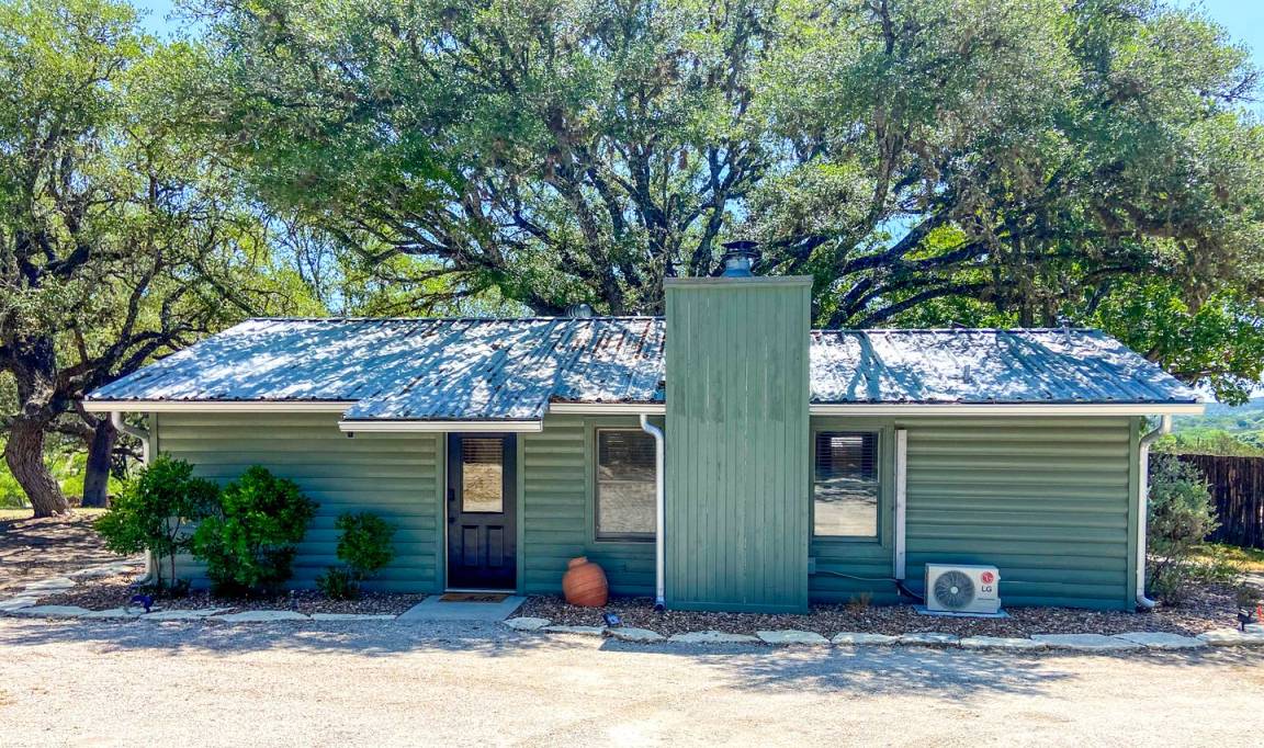House ∙ 1 Bedroom ∙ 4 Guests - Hunt, TX