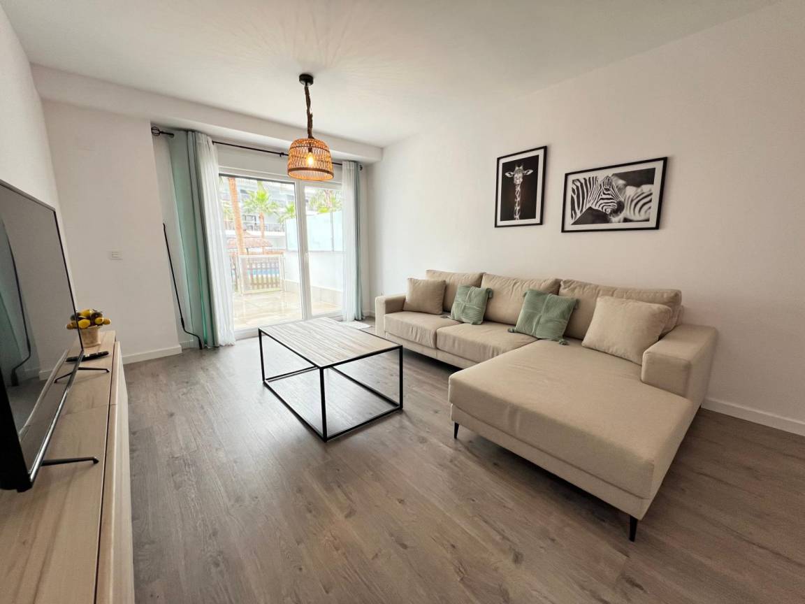90 M² Apartamento ∙ 3 Habitaciones ∙ 6 Huéspedes - Torrenueva