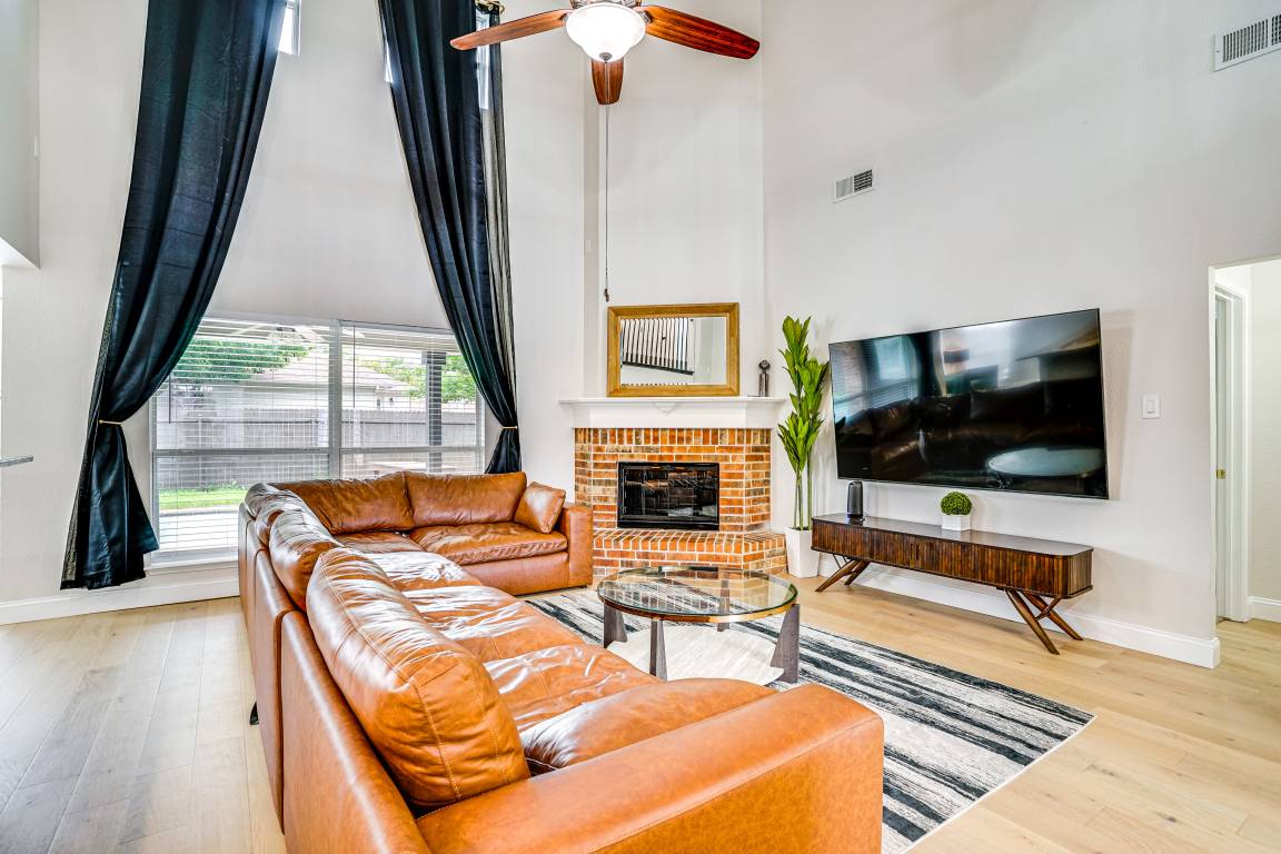 325 M² House ∙ 5 Bedrooms ∙ 14 Guests - Joshua, TX