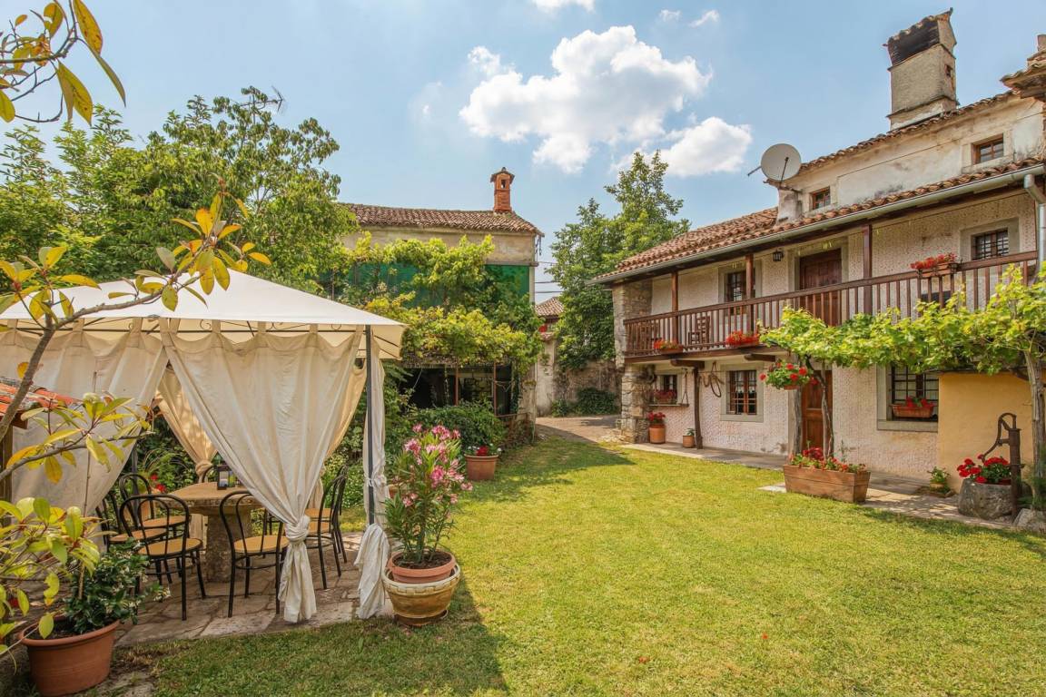 200 M² Ferienhaus ∙ 4 Schlafzimmer ∙ 8 Gäste - Slowenien