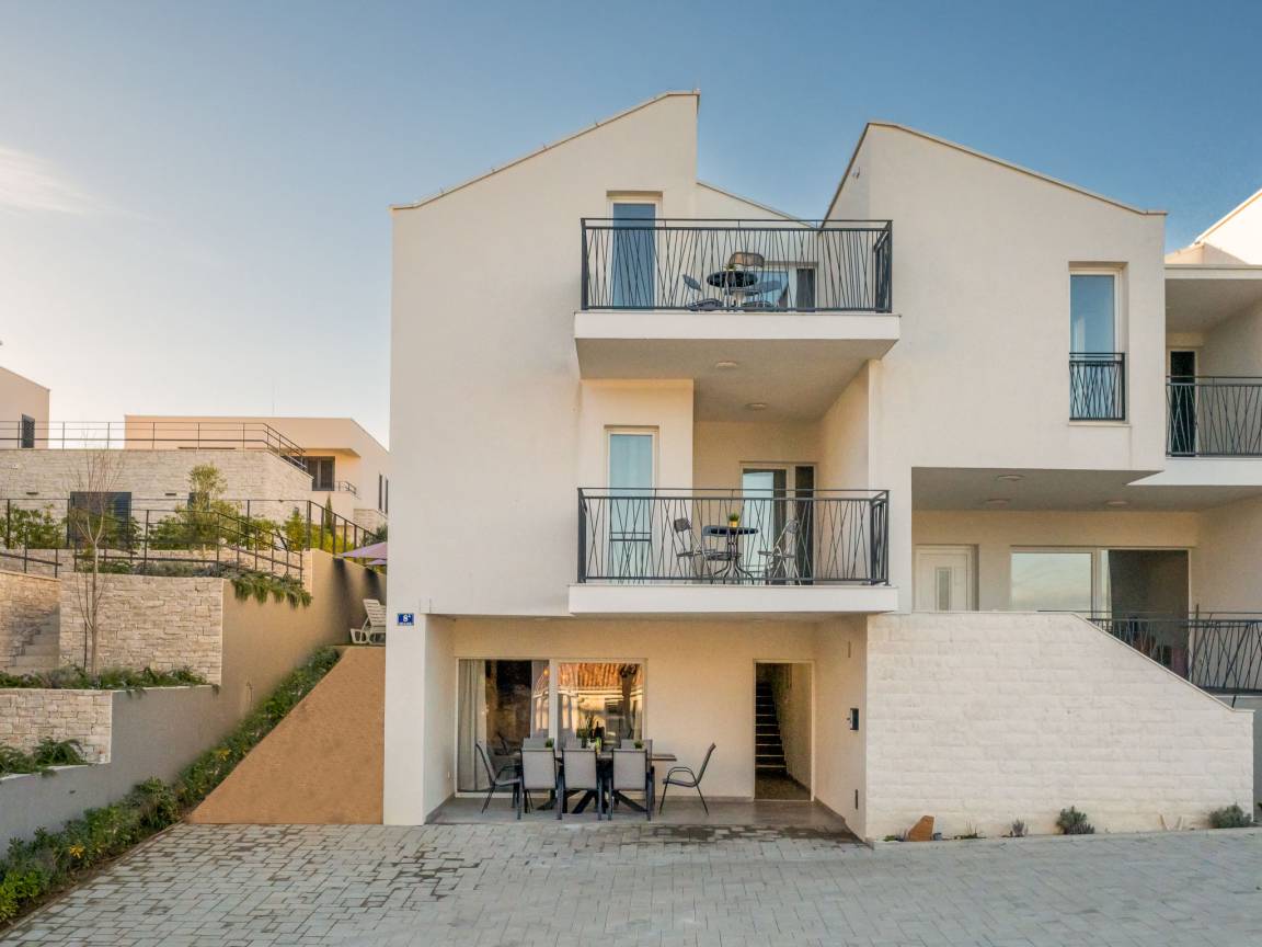 120 M² Huis ∙ 4 Slaapkamers ∙ 10 Gasten - Zaton