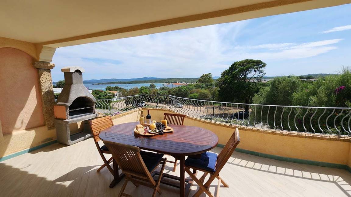 120 M² Villa ∙ 3 Bedrooms ∙ 14 Guests - Sardinia