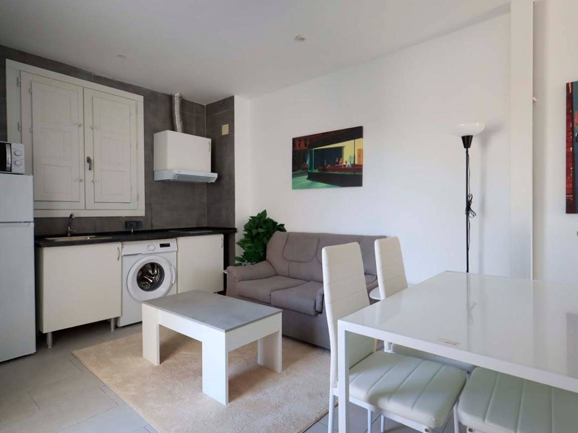 35 M² Apartamento ∙ 1 Habitación ∙ 2 Huéspedes - Móstoles