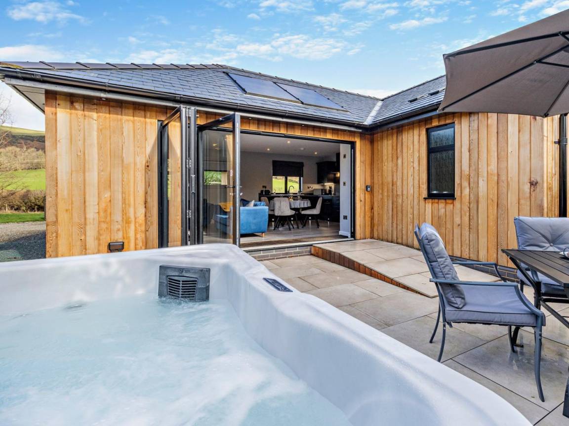 Lodge ∙ 2 Bedrooms ∙ 4 Guests - Herefordshire