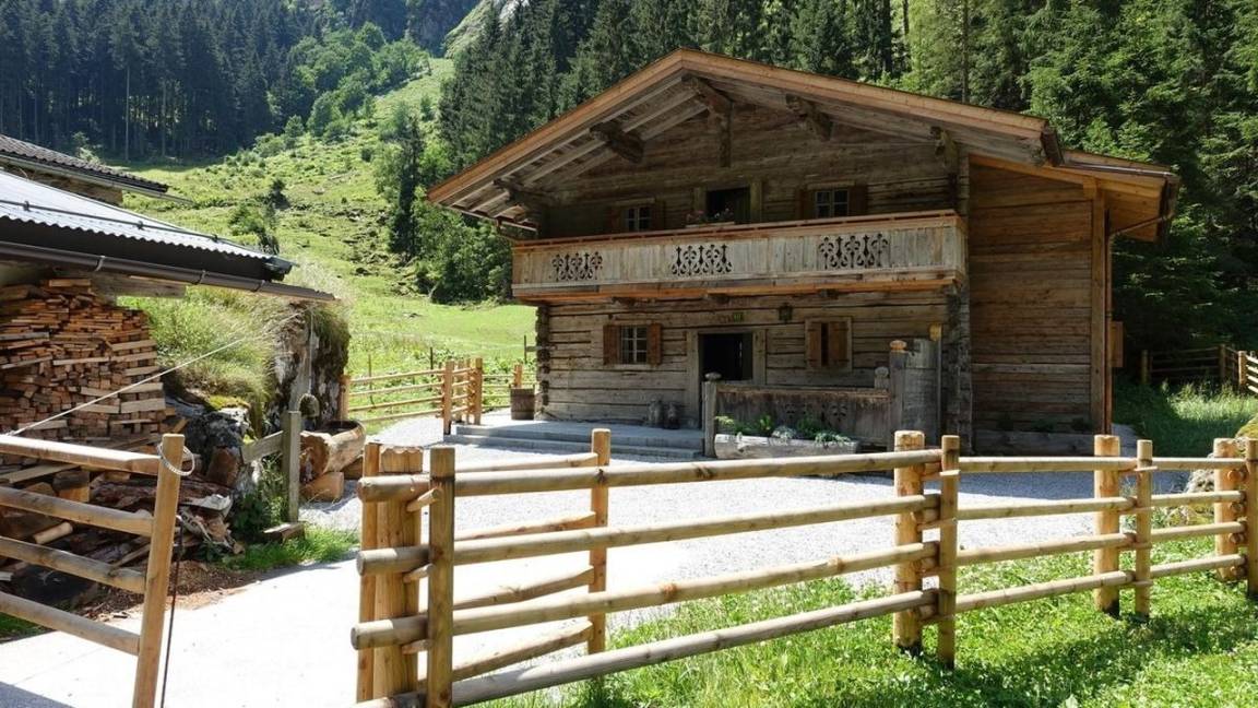 150 M² House ∙ 3 Bedrooms ∙ 6 Guests - Mayrhofen