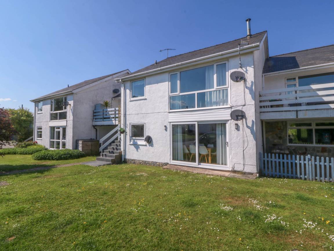 Mökki ∙ 4 Makuuhuonetta ∙ 8 Vierasta - Pwllheli