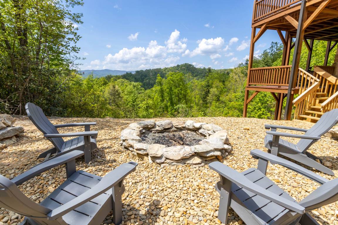 255 M² Cabin ∙ 3 Bedrooms ∙ 11 Guests - Blowing Rock, NC