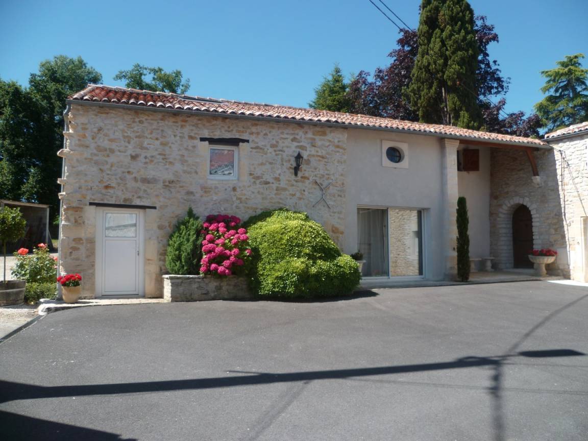 90 M² Gîte ∙ 2 Chambres ∙ 4 Personnes - Charente-Maritime