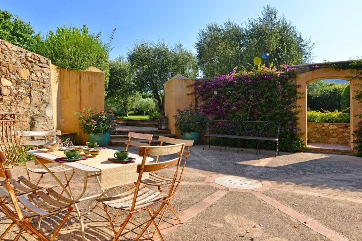 250 M² Maison De Vacances ∙ 4 Chambres ∙ 8 Personnes - Orbetello