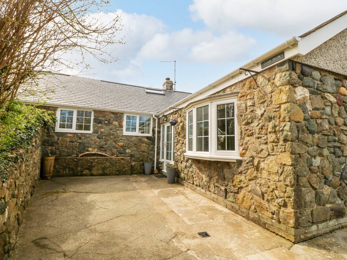 Cottage ∙ 4 Bedrooms ∙ 6 Guests - Aberdaron