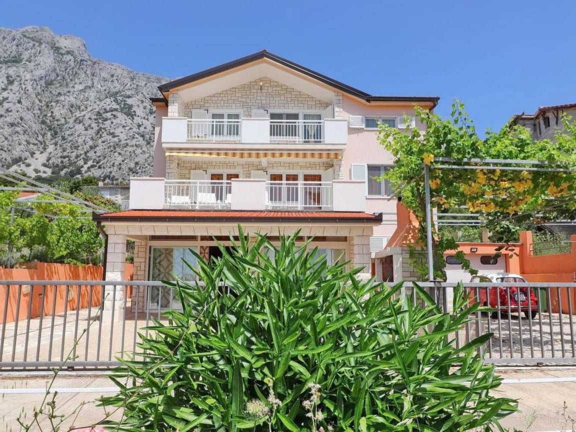 137 M² Apartment ∙ 2 Bedrooms ∙ 6 Guests - Trpanj