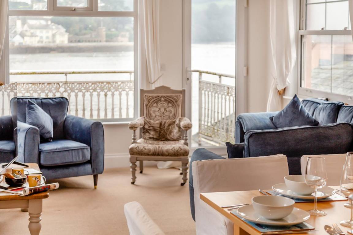 Cottage ∙ 3 Bedrooms ∙ 6 Guests - Dartmouth