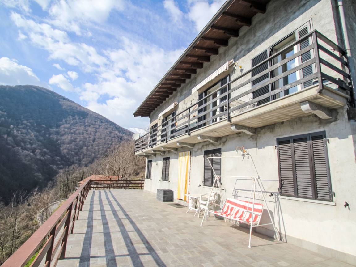 80 M² Apartment ∙ 2 Bedrooms ∙ 4 Guests - Verbania