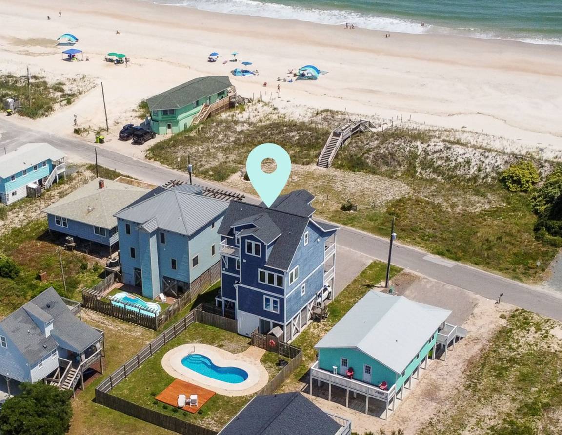 House ∙ 4 Bedrooms ∙ 10 Guests - North Topsail Beach, NC