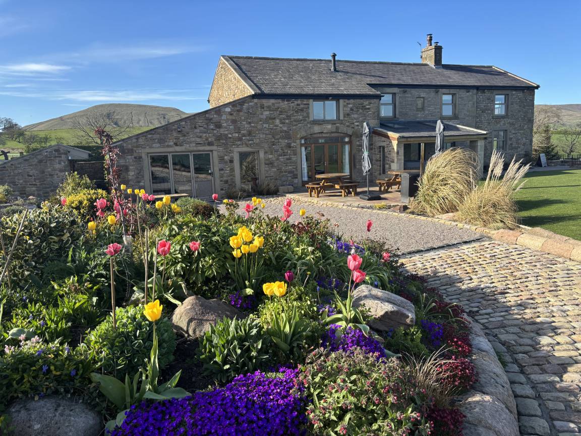 Cottage ∙ 6 Bedrooms ∙ 12 Guests - Preston